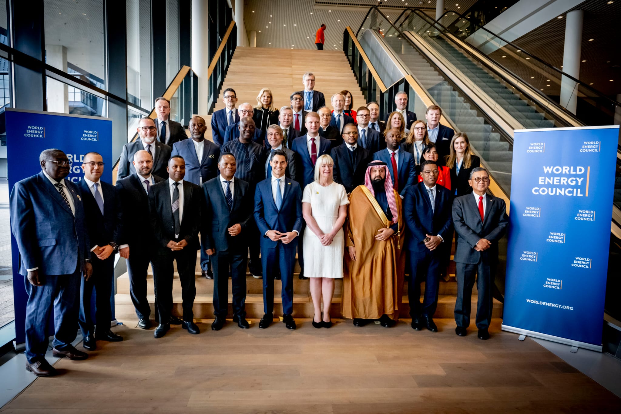 Minister Ruisandro Cijntje ta partisipá na e di 26 Kongreso Mundial di ...